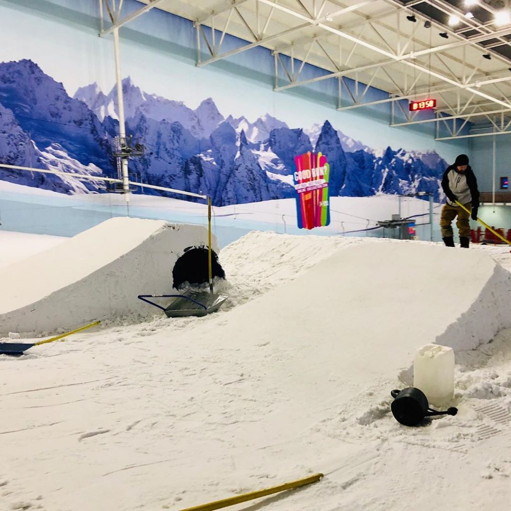 Fancy Working At The Chill Factore? The Ski Slope Is Taking On 100 New ...