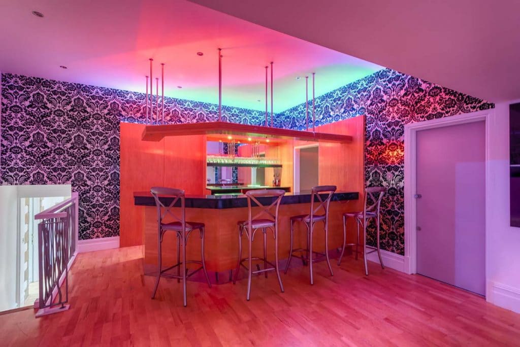 Reunite With Friends At This Huge Party Barn With Its Own Private Pool ...