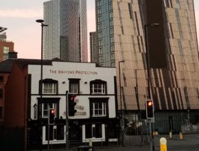 The Most Historical And Oldest Pubs To Visit In Manchester