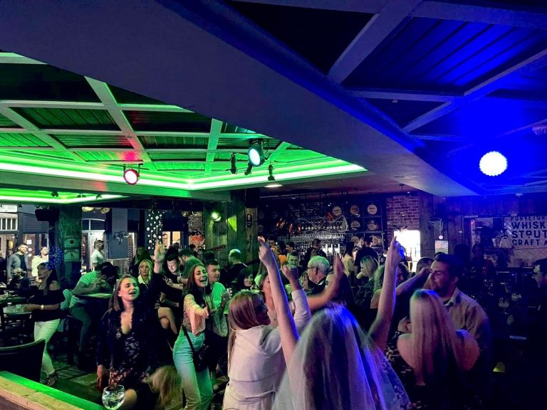 The Best Irish Bars & Pubs To Visit In Manchester