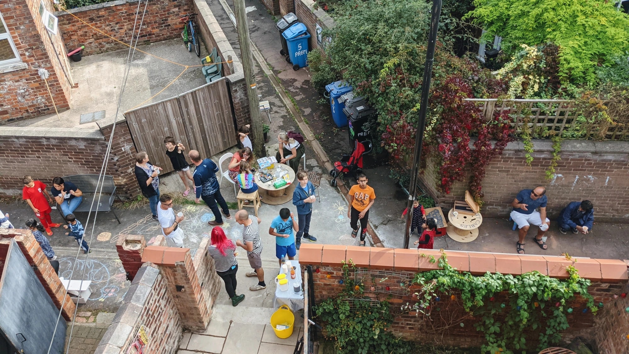 The Back Gallery: The Manchester Ginnel Displaying Local Artwork