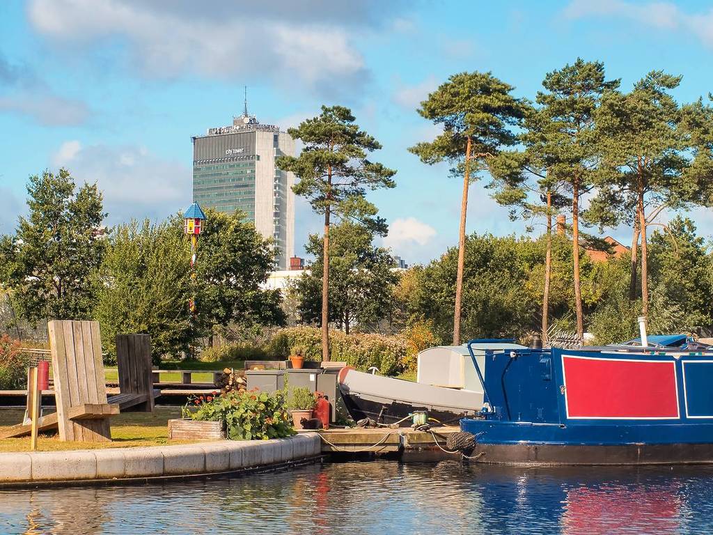 Bee Network issues advice for travelling across Greater Manchester this ...