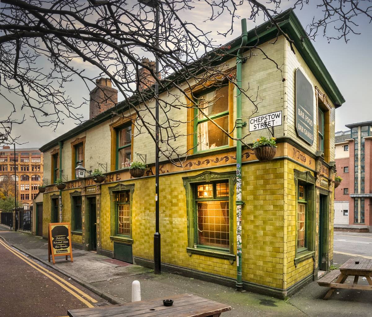 Historic Manchester Pub Walk: Visit All Of The City's Oldest Pubs