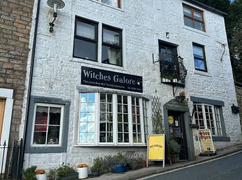 The Site Of The Pendle Witch Trials Is An Hour From Manchester