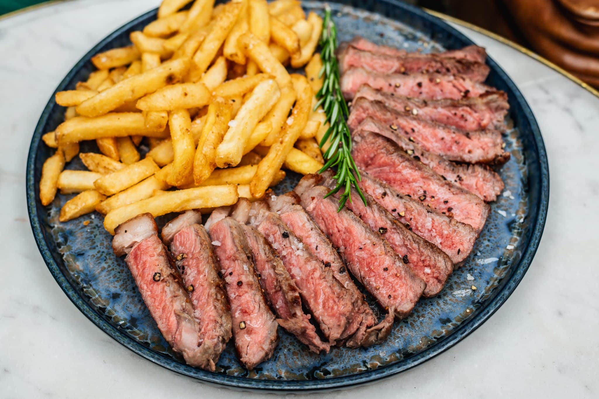 You Can Get Bottomless Steak Frites At Garten Bar In Manchester ...