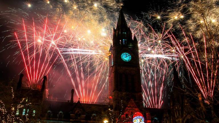 The Best Fizzy, Fancy Spots To See Spectacular New Year's Eve Fireworks ...