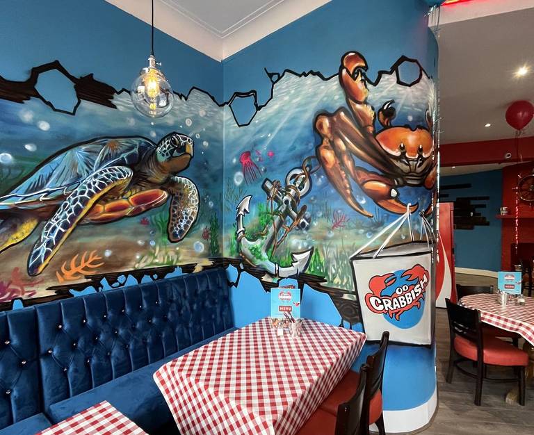 Crabbish: The First Louisiana-Style Seafood Boil Restaurant In Manchester