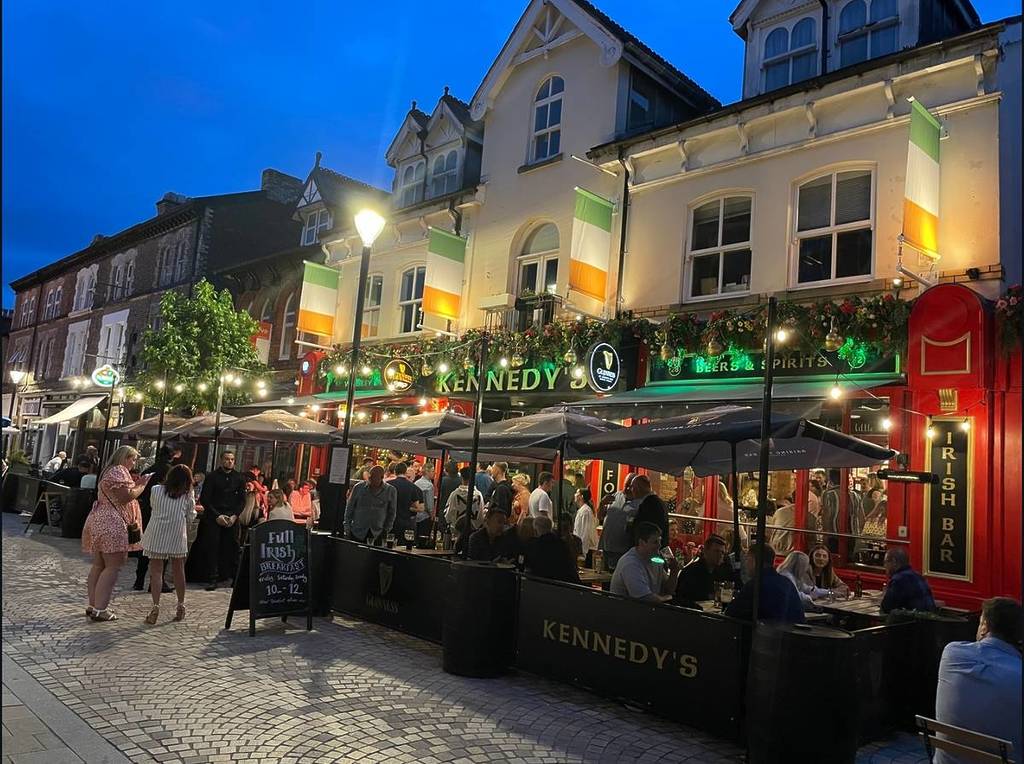 The Best Fizzy, Fancy Spots To See Spectacular New Year's Eve Fireworks ...