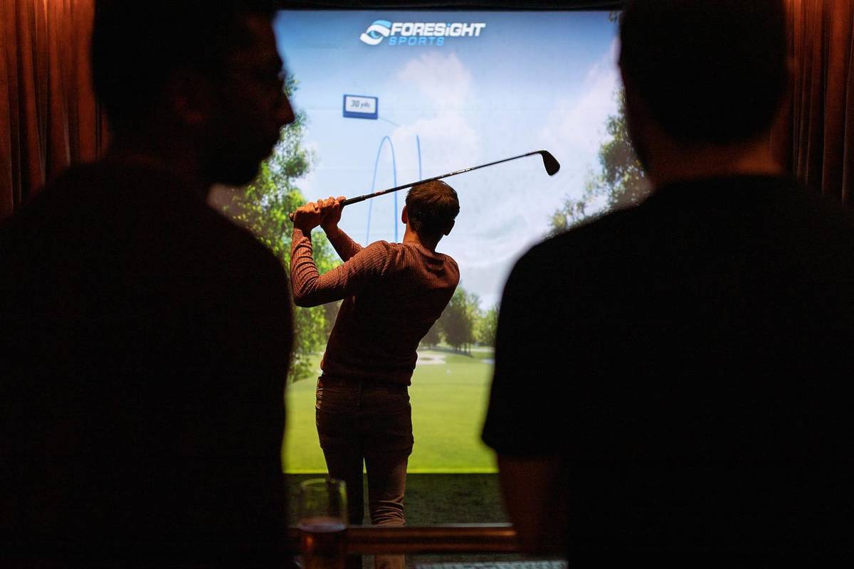 New Indoor Golf Bar Pitch Set To Open In Manchester