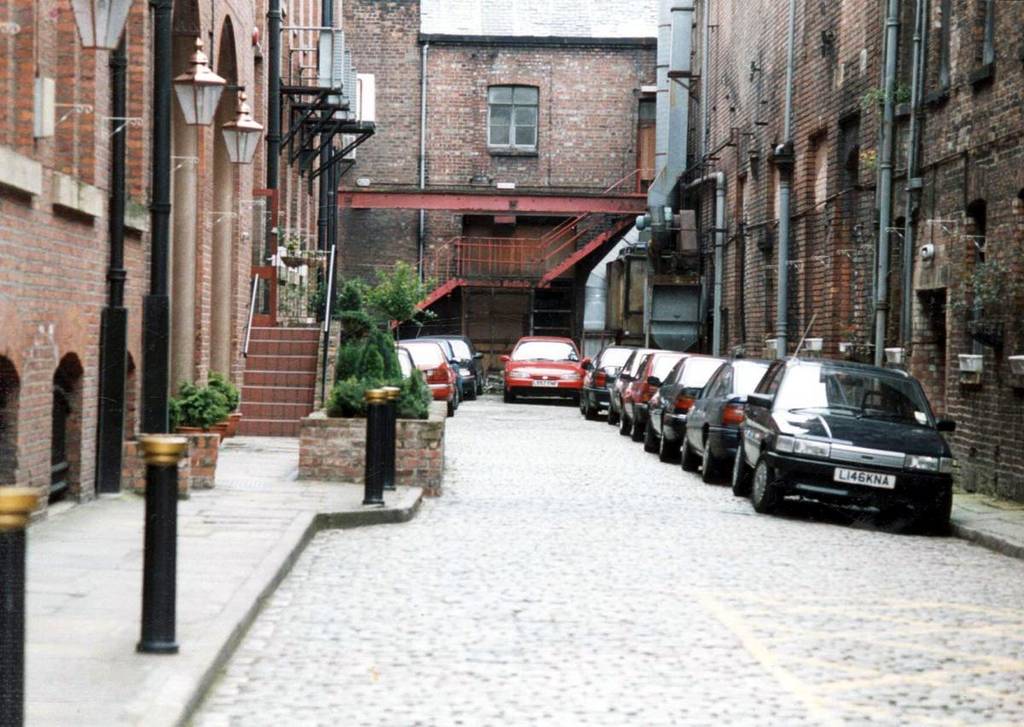 Little Ireland Was The Poorest Slum In Manchester In The 1800s