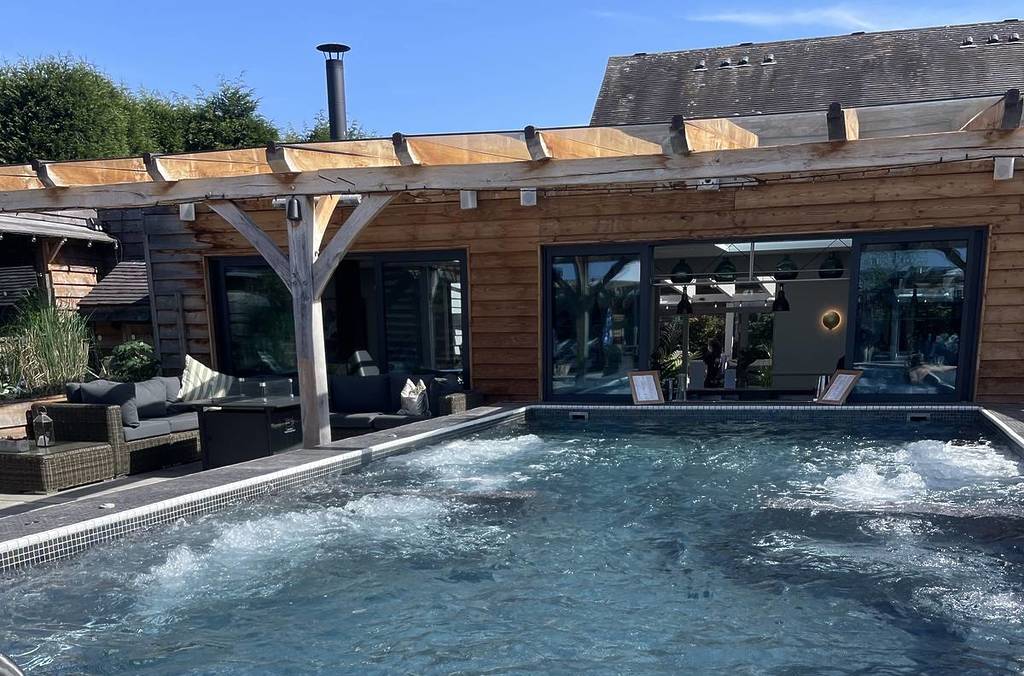 Manor House Spa & Hotel Is Home To Two Swim-Up Bars