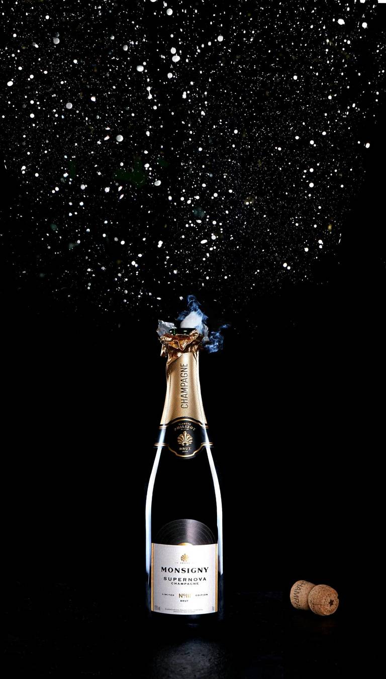 Aldi Supernova Champagne Celebrates Oasis Reunion