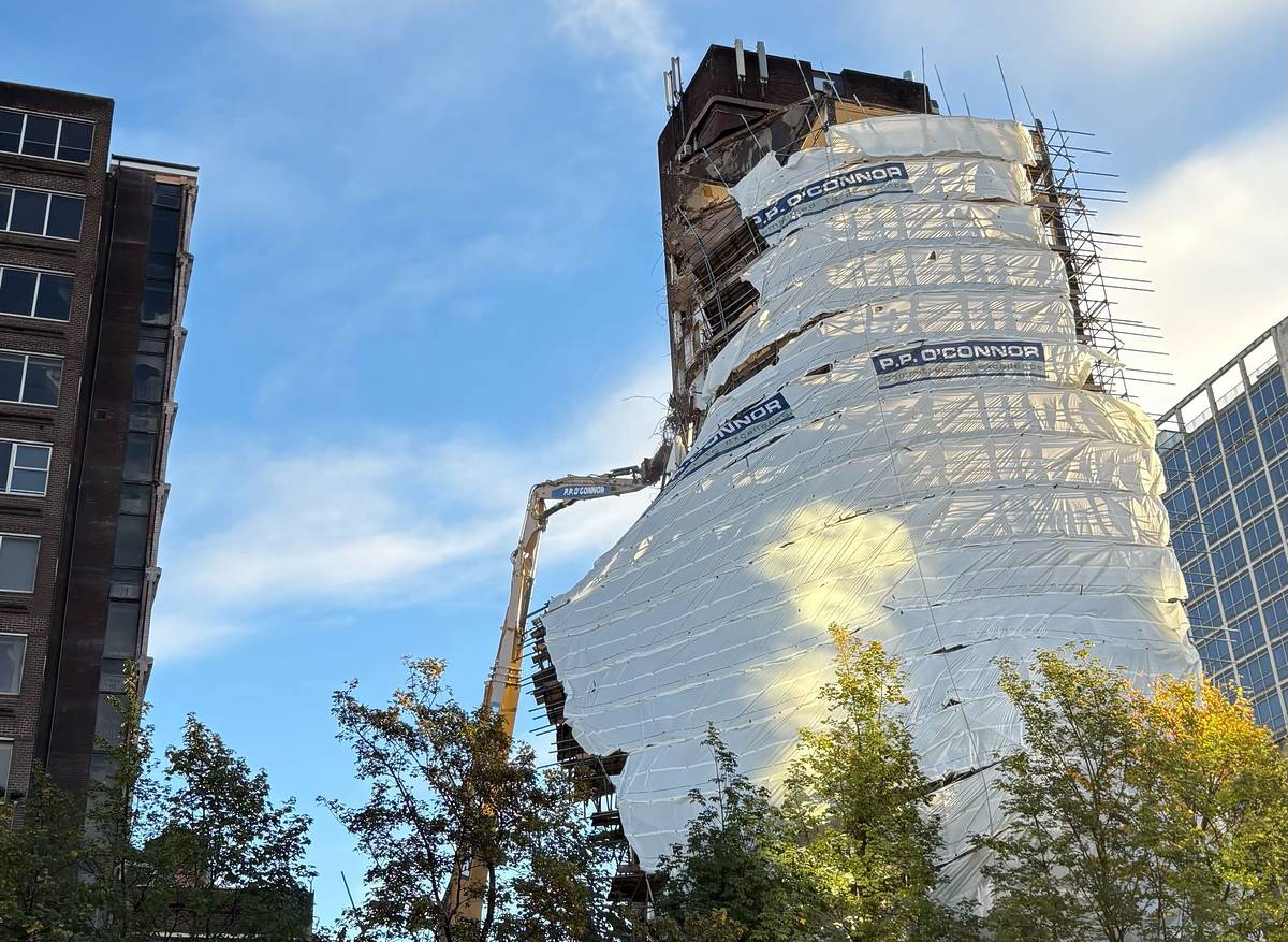 A Building In Manchester City Centre Has Partially Collapsed - Here's ...