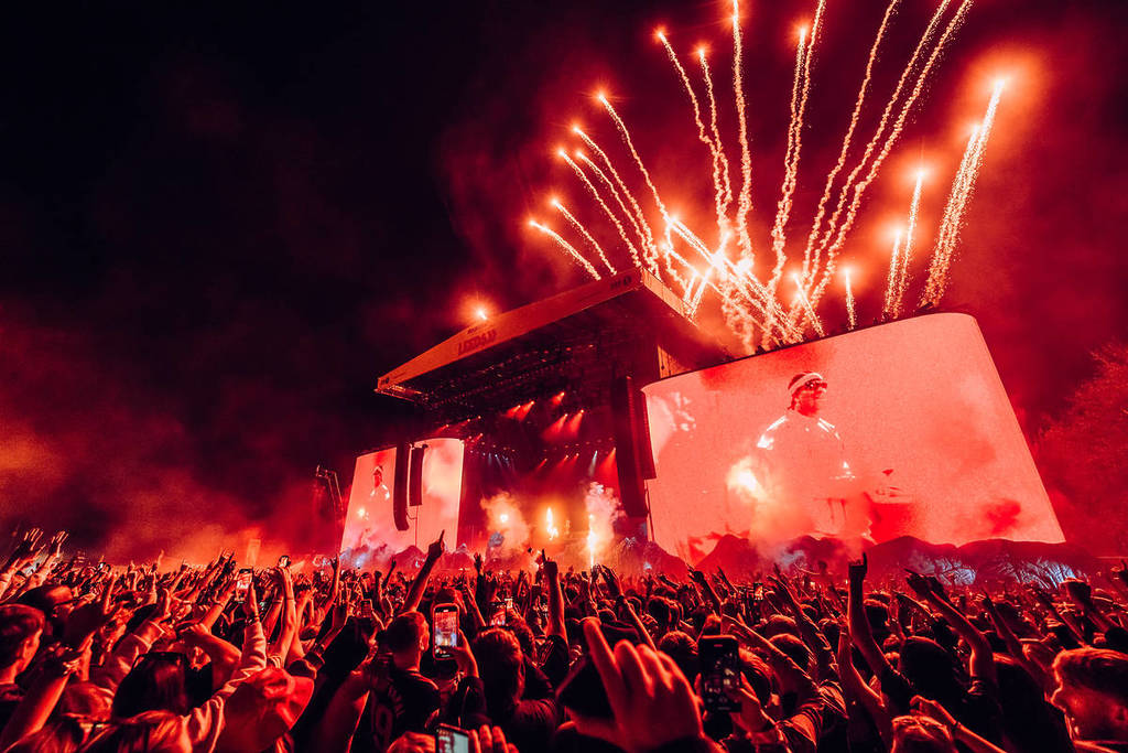 Reading & Leeds Have Revealed Their Headliners For 2026 – With Charli ...