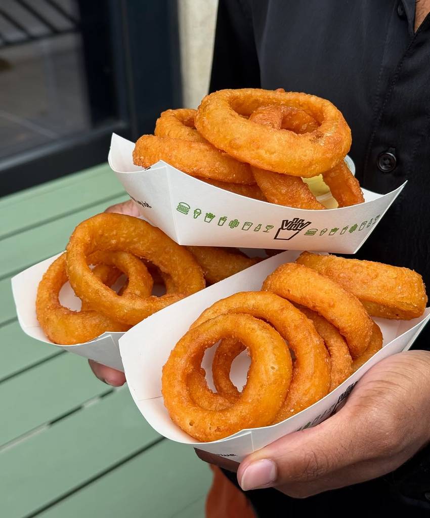 New York Burger Brand Shake Shack Is Set To Open Its First Location In ...