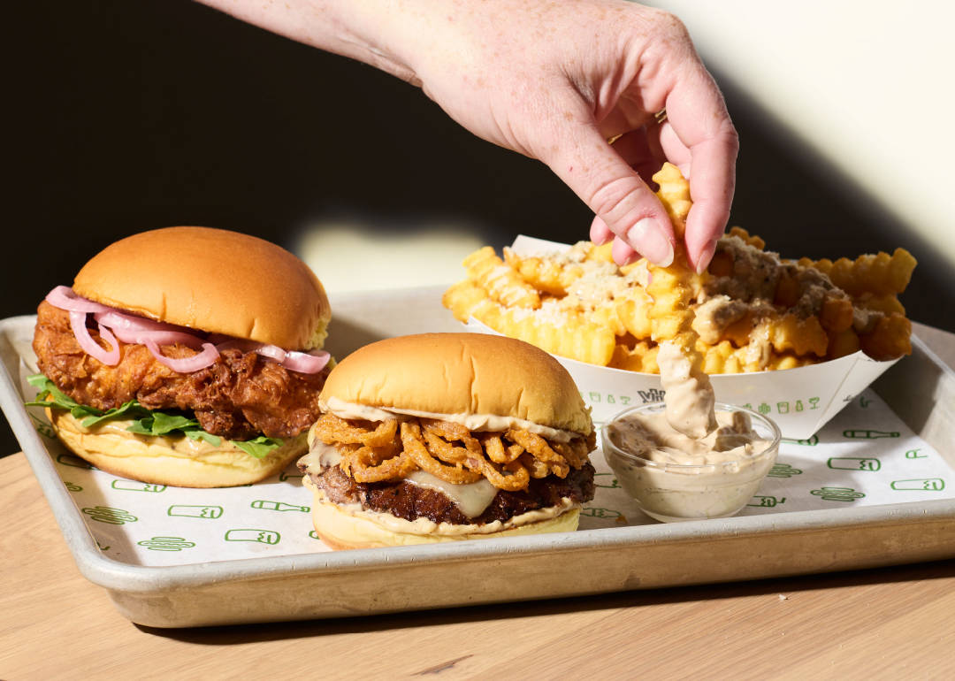 New York Burger Brand Shake Shack Is Set To Open Its First Location In ...