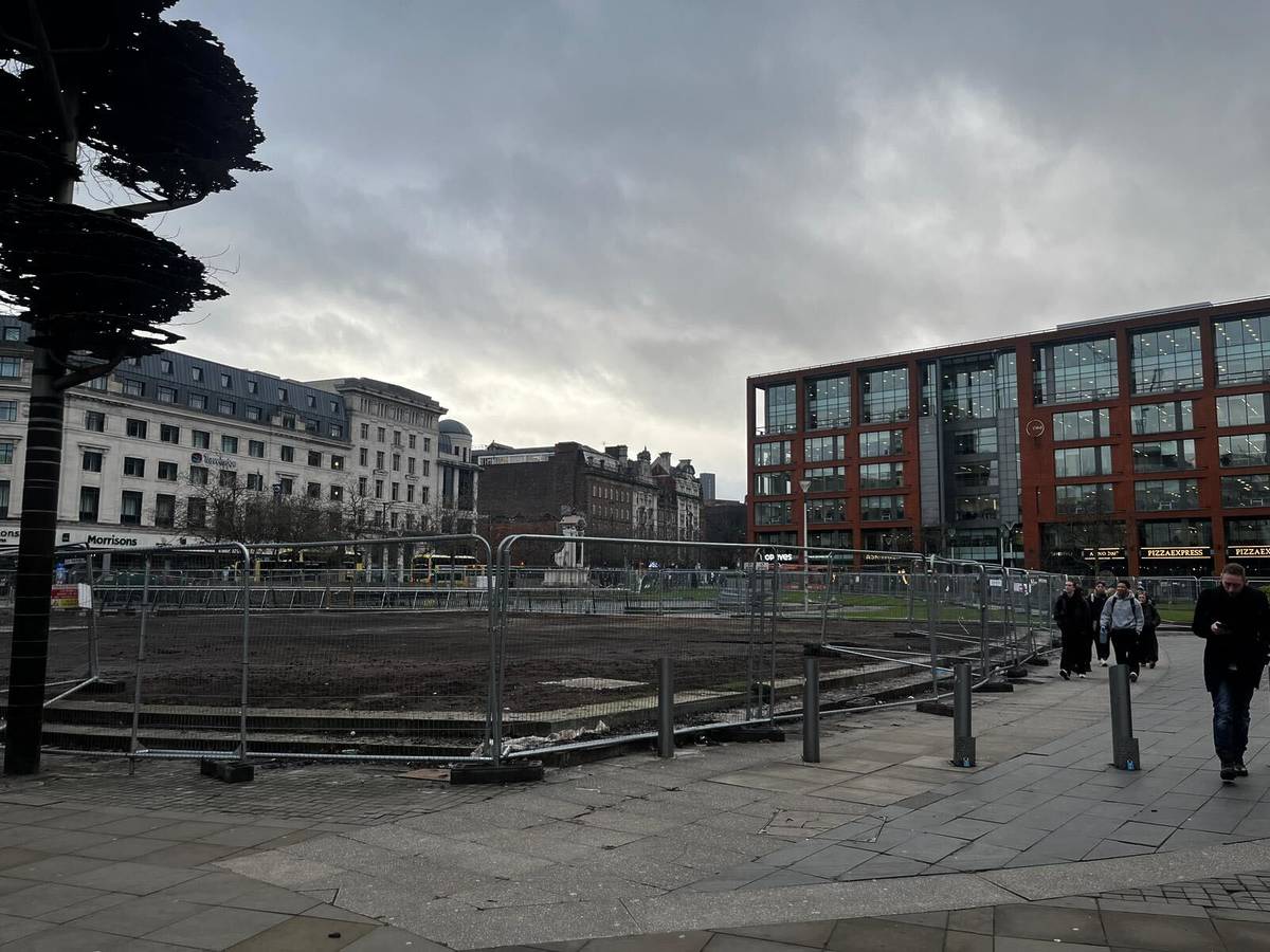 Piccadilly Gardens Is Set To Be Fenced Off For 18 Months As Piccadilly Gardens Is Set To Be Fenced Off For 18 Months As