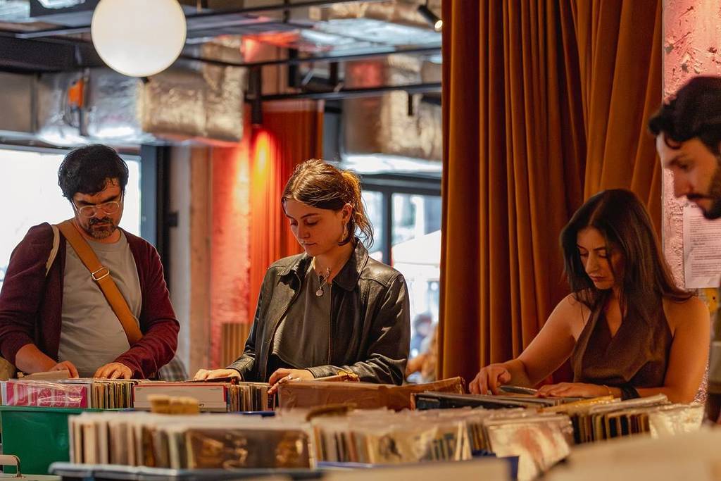 You can dig through stacks of retro vinyl at this huge record fair ...