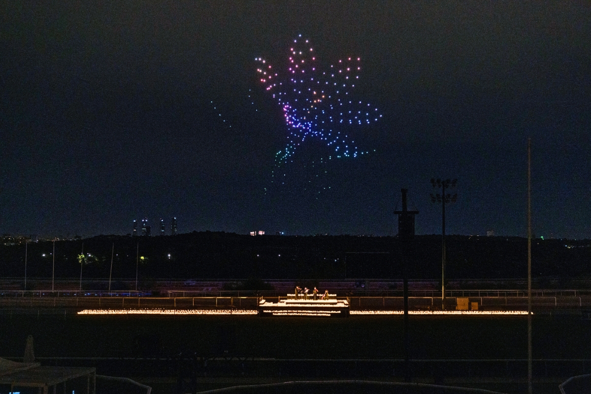 DroneArt Show Combines Classical Music With A Stunning Light Show—And ...