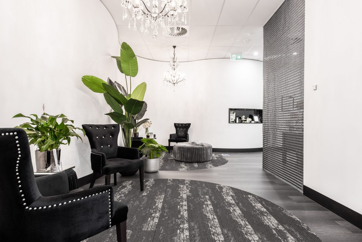 Lux Brows And Lashes Are Having A Midnight Eyebrow Session The Moment ...