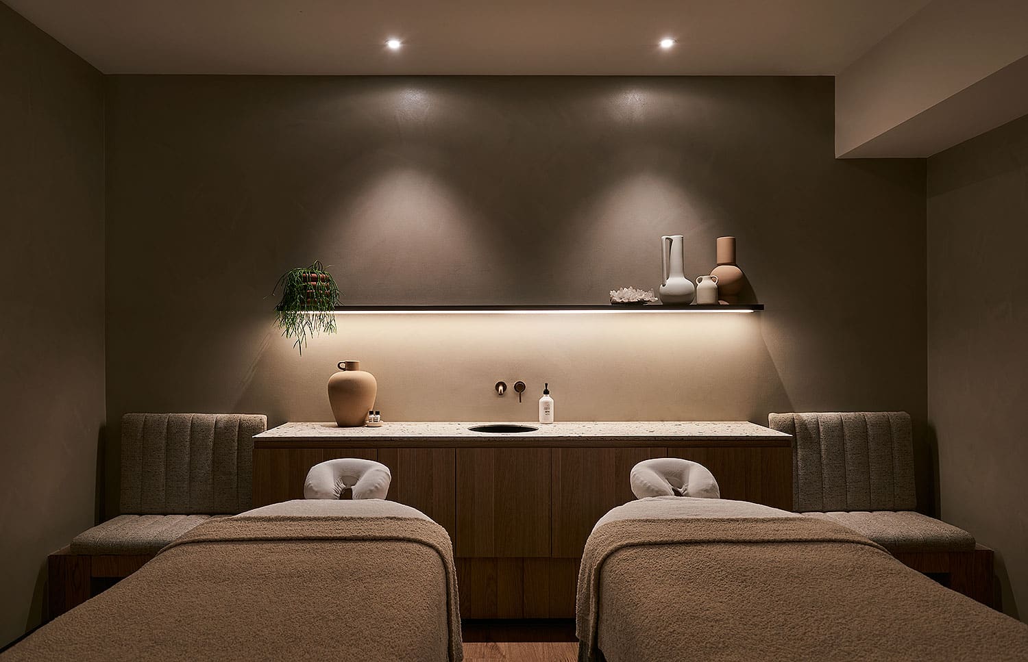 The Dreamy Aurora Spa & Bathhouse Is Now Open In Sorrento
