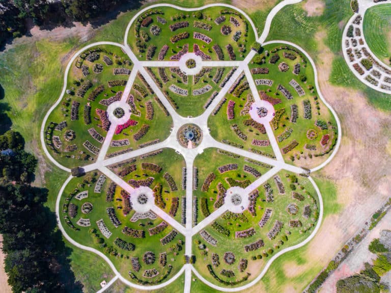 This World-Class Garden In Melbourne's West Is Filled With 5,000 Roses ...