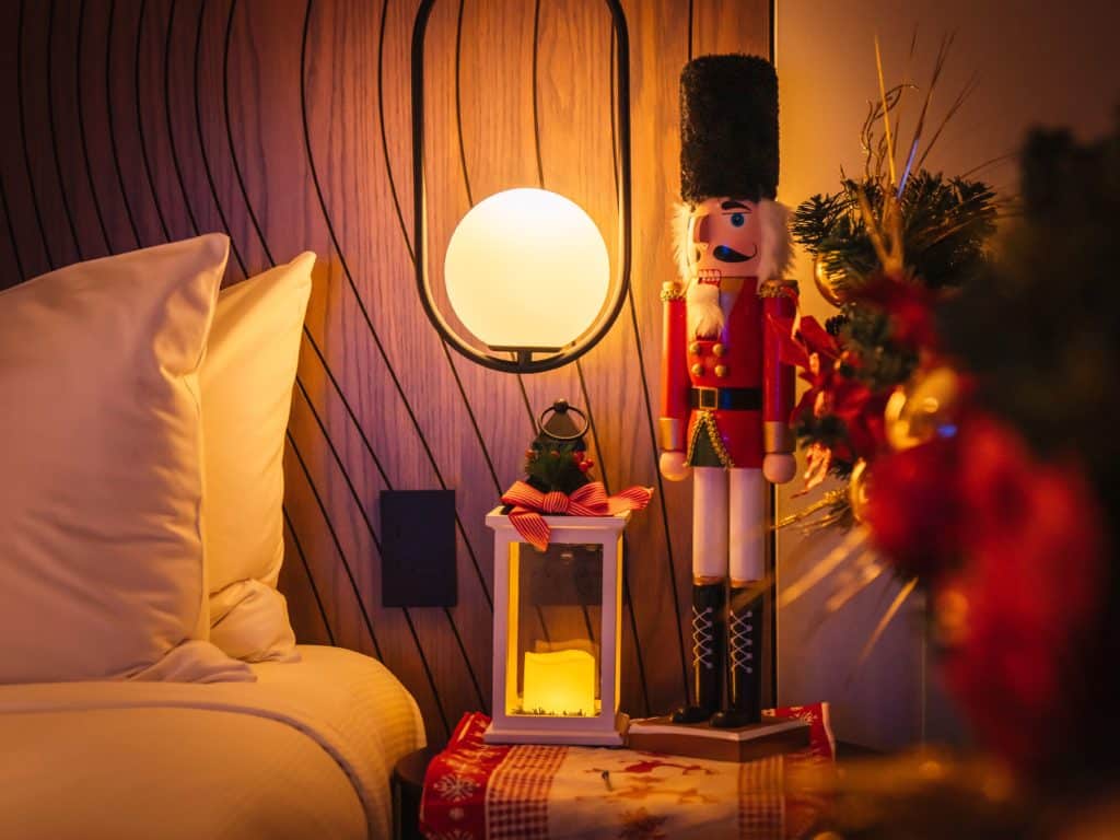 Christmas Room At DoubleTree By Hilton Melbourne - Secret Melbourne