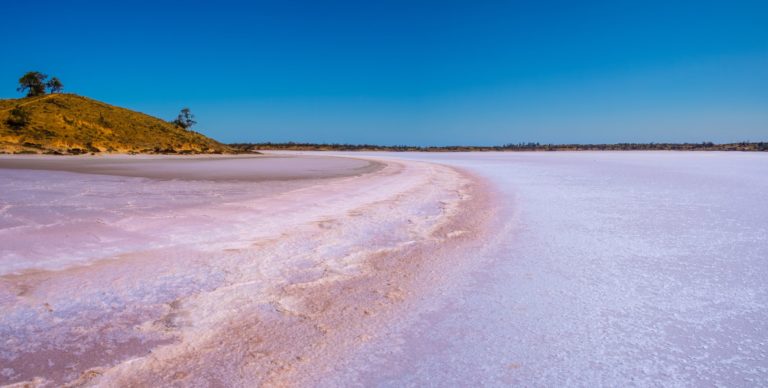 Your Guide To Pretty Pink Lakes Around Victoria