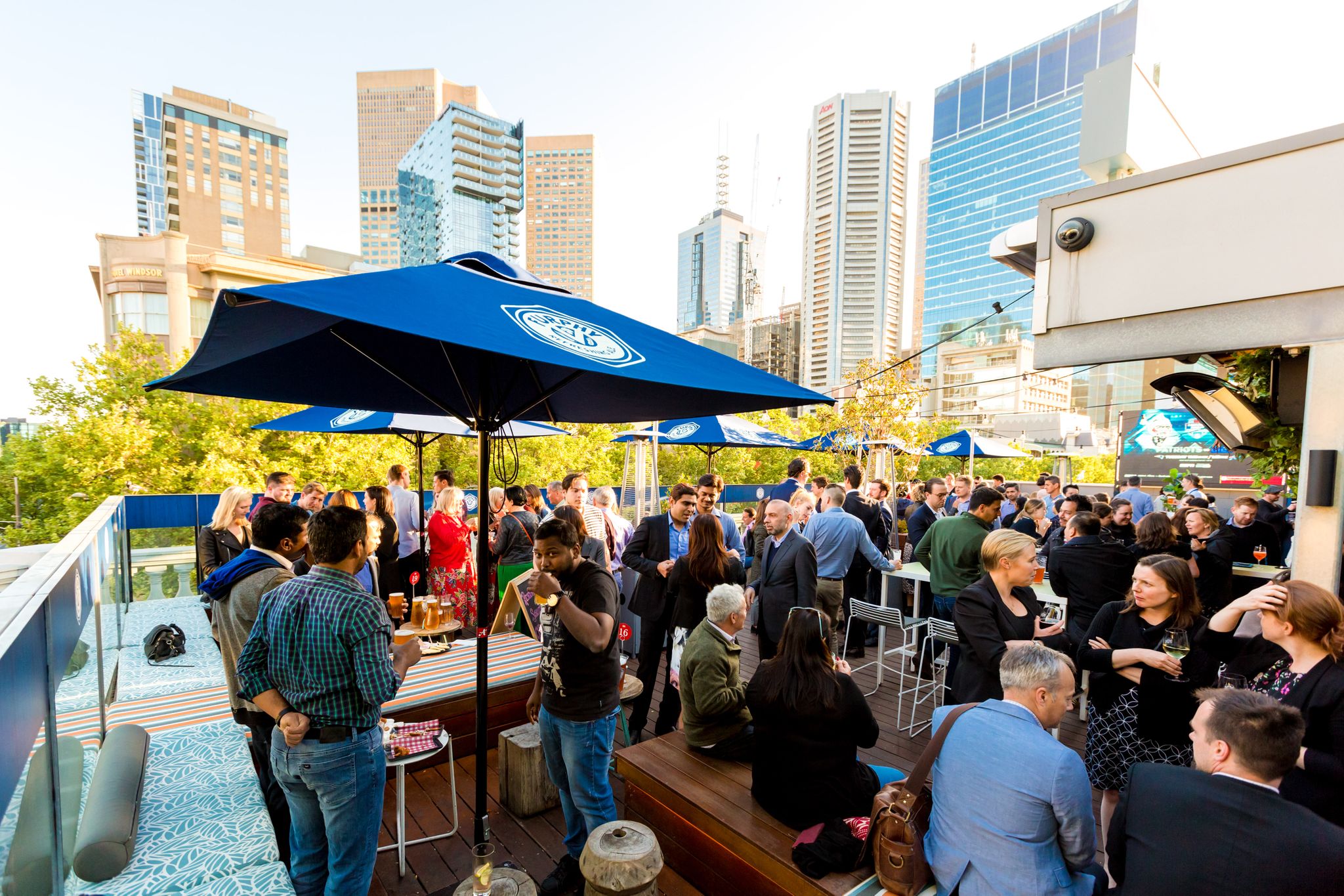 24 Vibrant Rooftop Bars For Sunshine Sips In Melbourne