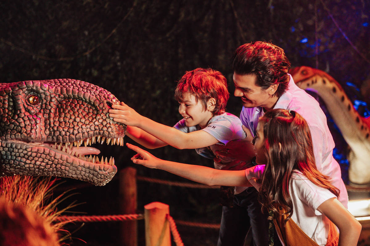 Last Chance To Visit The Dinos Alive Immersive Experience