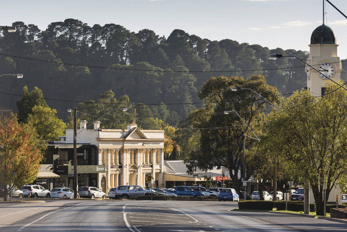 10 Terrific Towns In Victoria To Visit By Public Transport