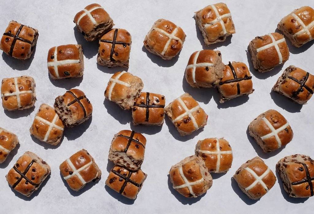 Over 150,000 Free Hot Cross Buns Are Being Given Away Across Australia ...