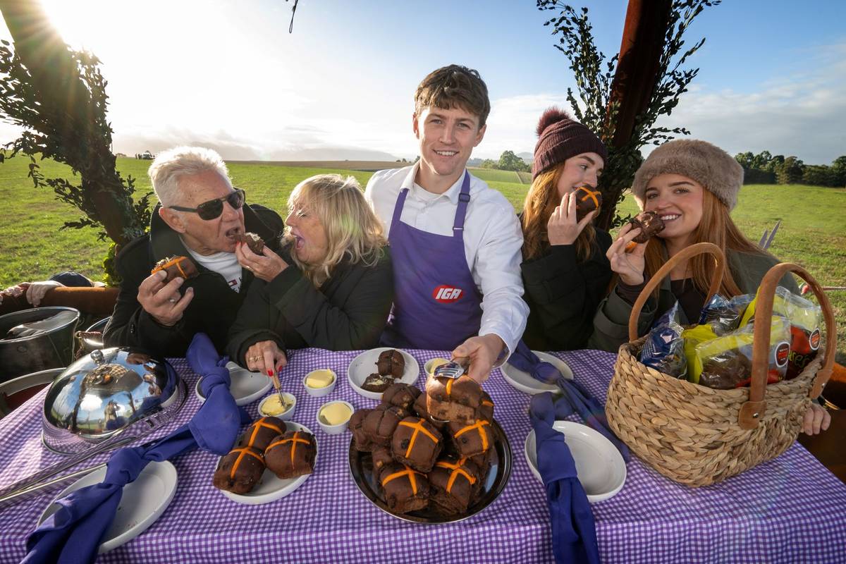 Australia's 1st Hot Air Balloon Cafe In Melbourne: Get Free Tickets