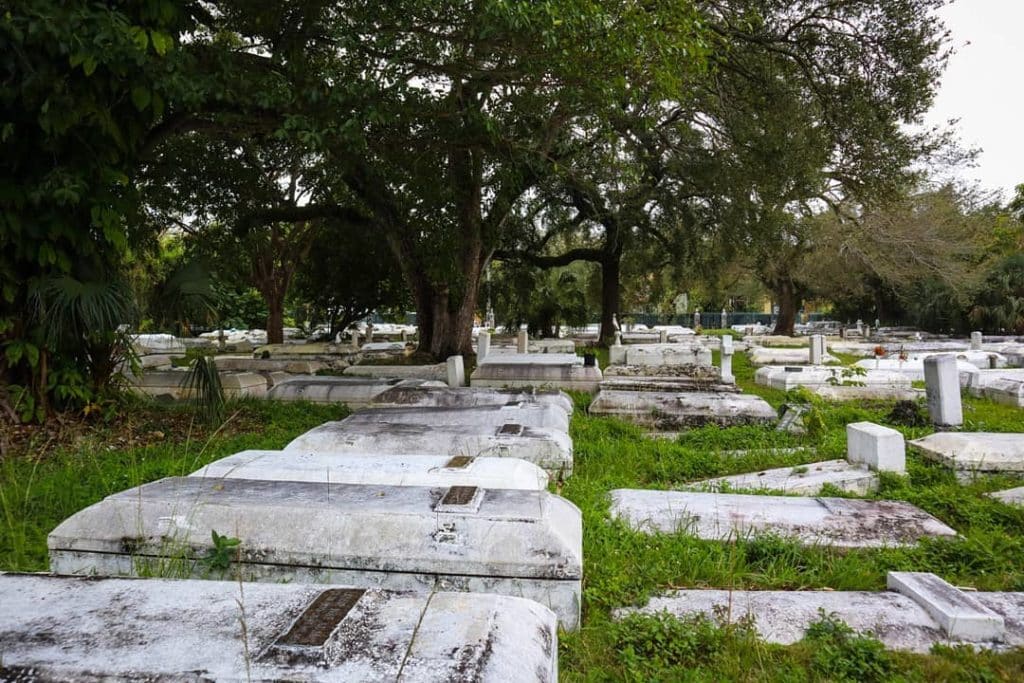 12 Haunted Places In Miami That Will Give You Chills