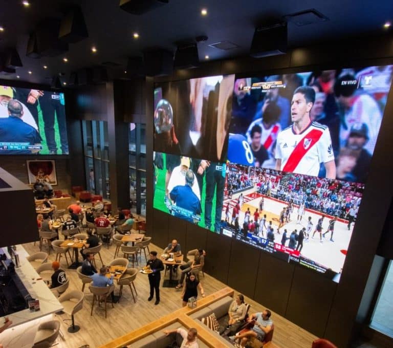 20 Hottest Sports Bars In Miami To Watch The Heat Game