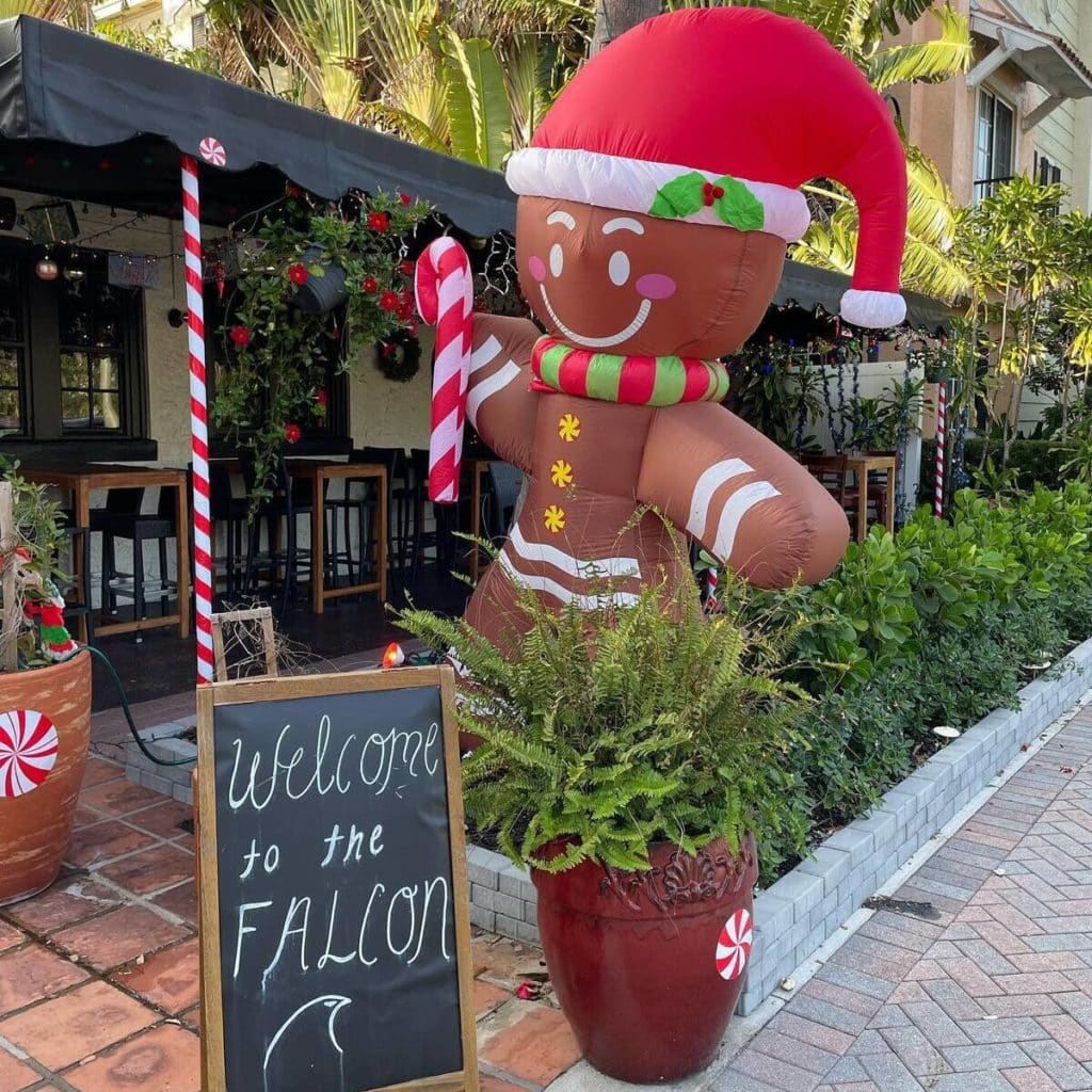 Delray Beach's Ultra Festive Pop-Up Bar Returns This Holiday Season