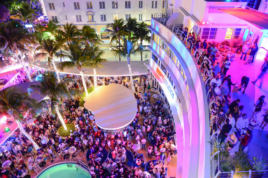 18 Spots To See Spectacular Fireworks On NYE In Miami