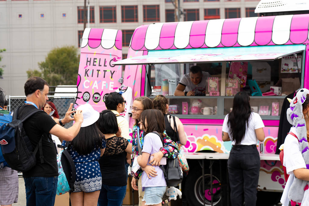 Catch The Adorable Hello Kitty Cafe Truck In Miami This New Year
