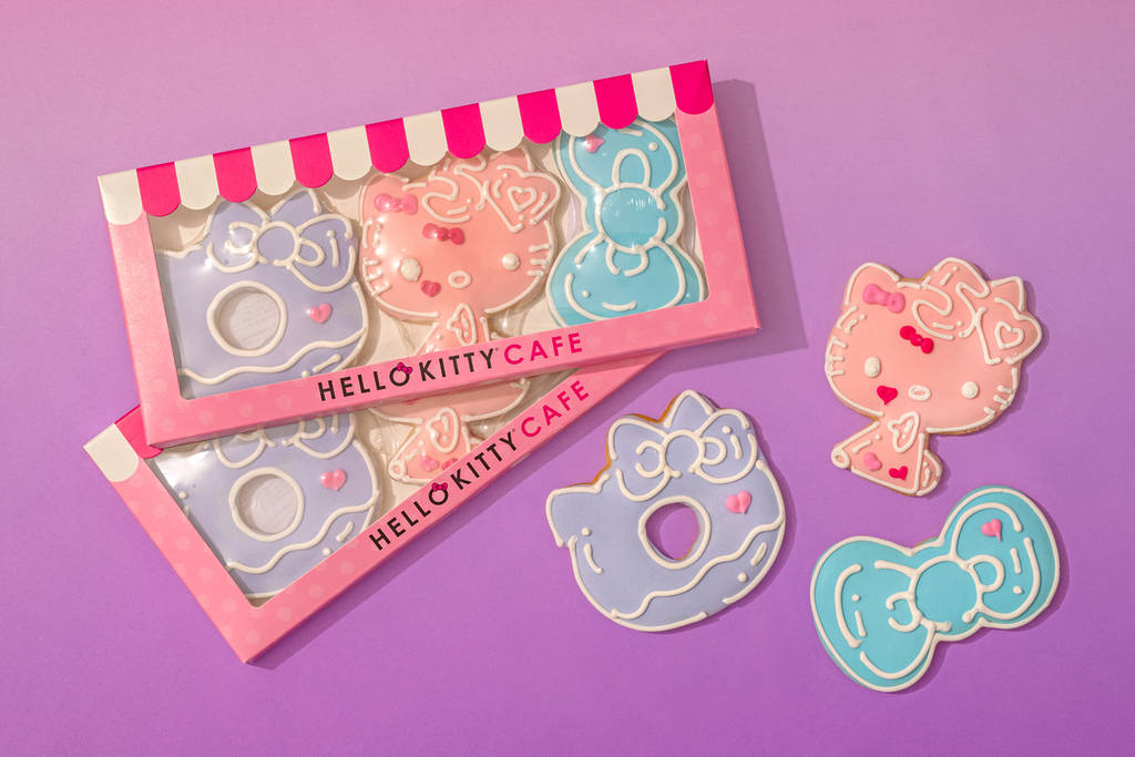 Catch The Adorable Hello Kitty Cafe Truck In Miami This New Year