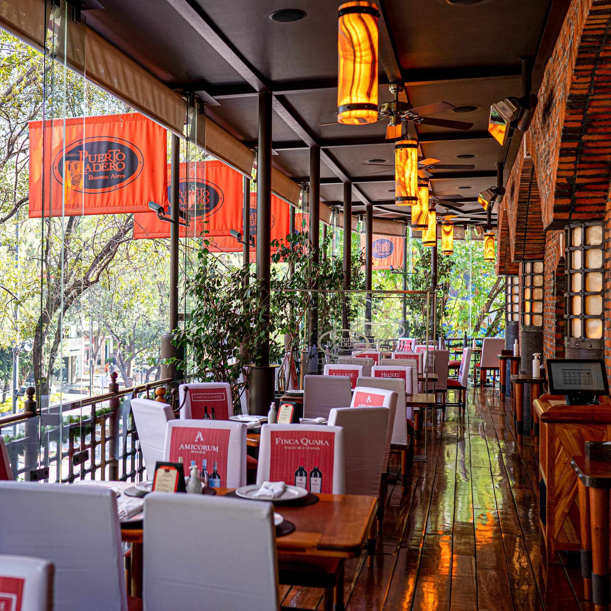 10 Sensational Steakhouses In Miami To Try Out Right Now!