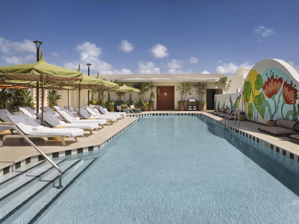 8 Fabulous Rooftop Pools In Miami To Cool Off In