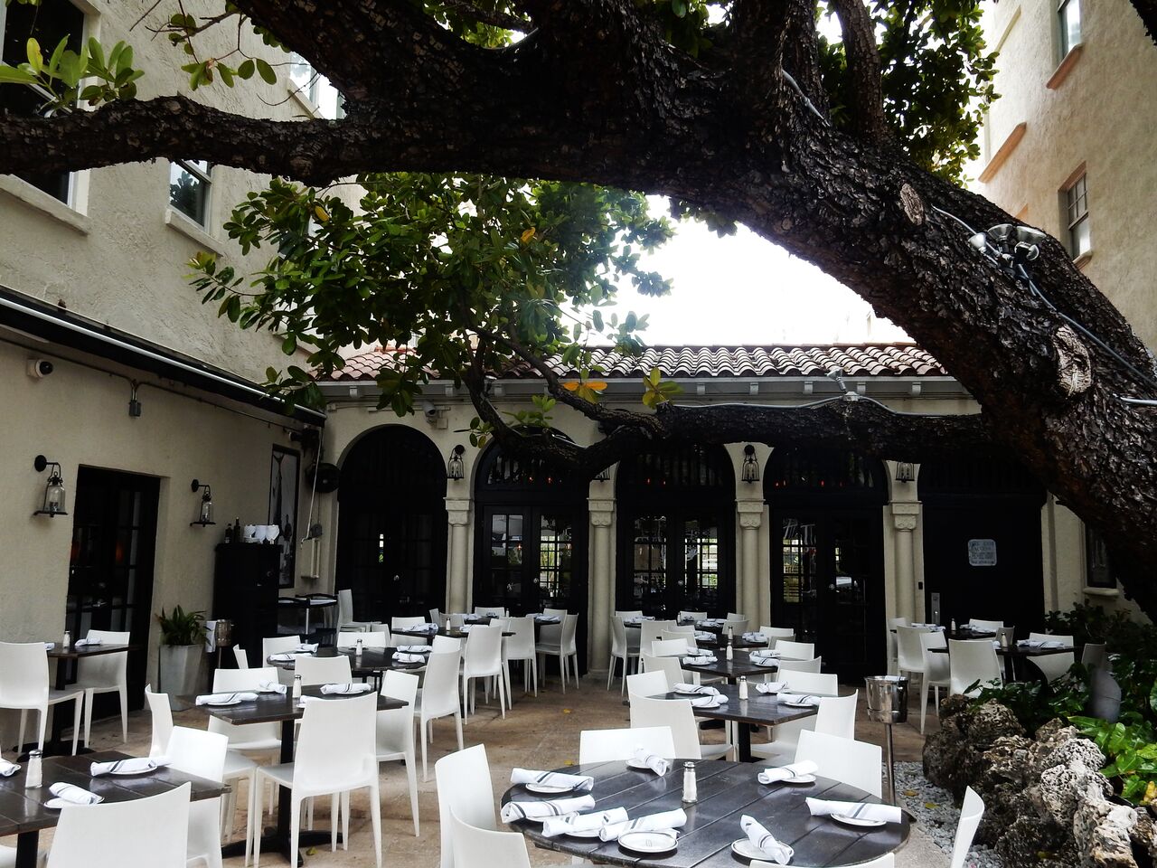 10 Seafood Restaurants In Miami That'll Have You Hooked!