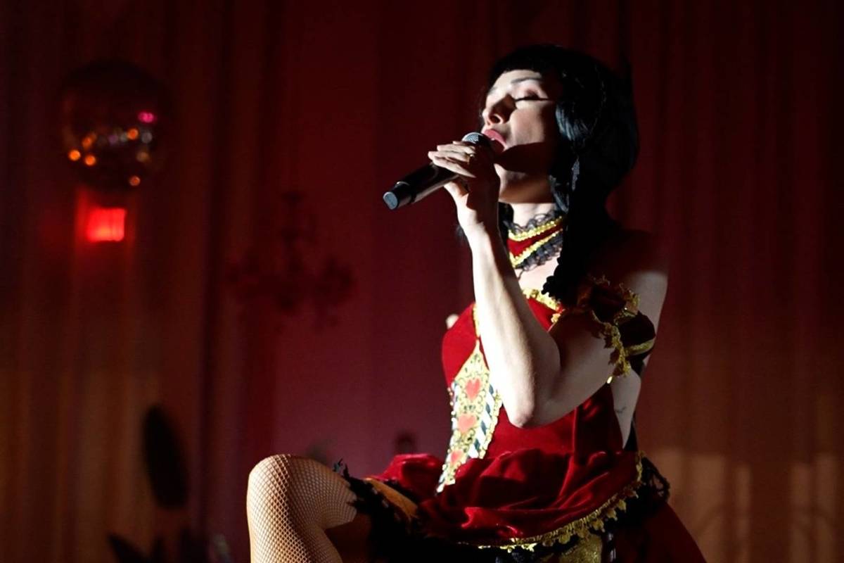 Alice In Wonderland' Burlesque Takes Over Miami This Spring