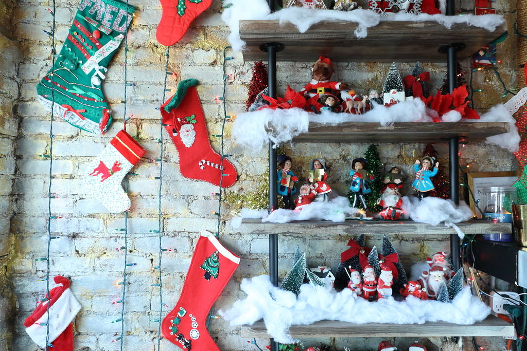 Gulfstream Park's Carousel Bar Is Getting A New Holiday Pop-Up