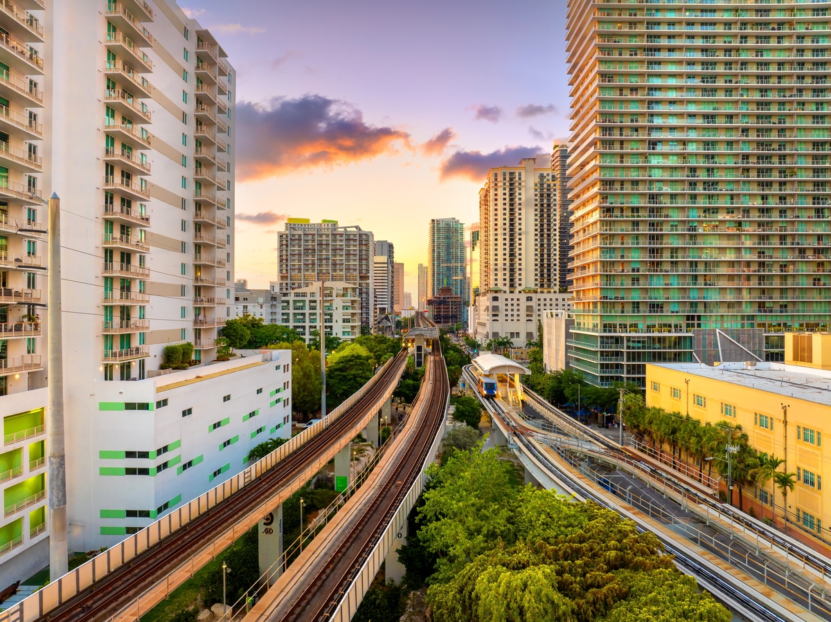 Miami-Dade Announces Extended Transit For New Year’s Celebrations