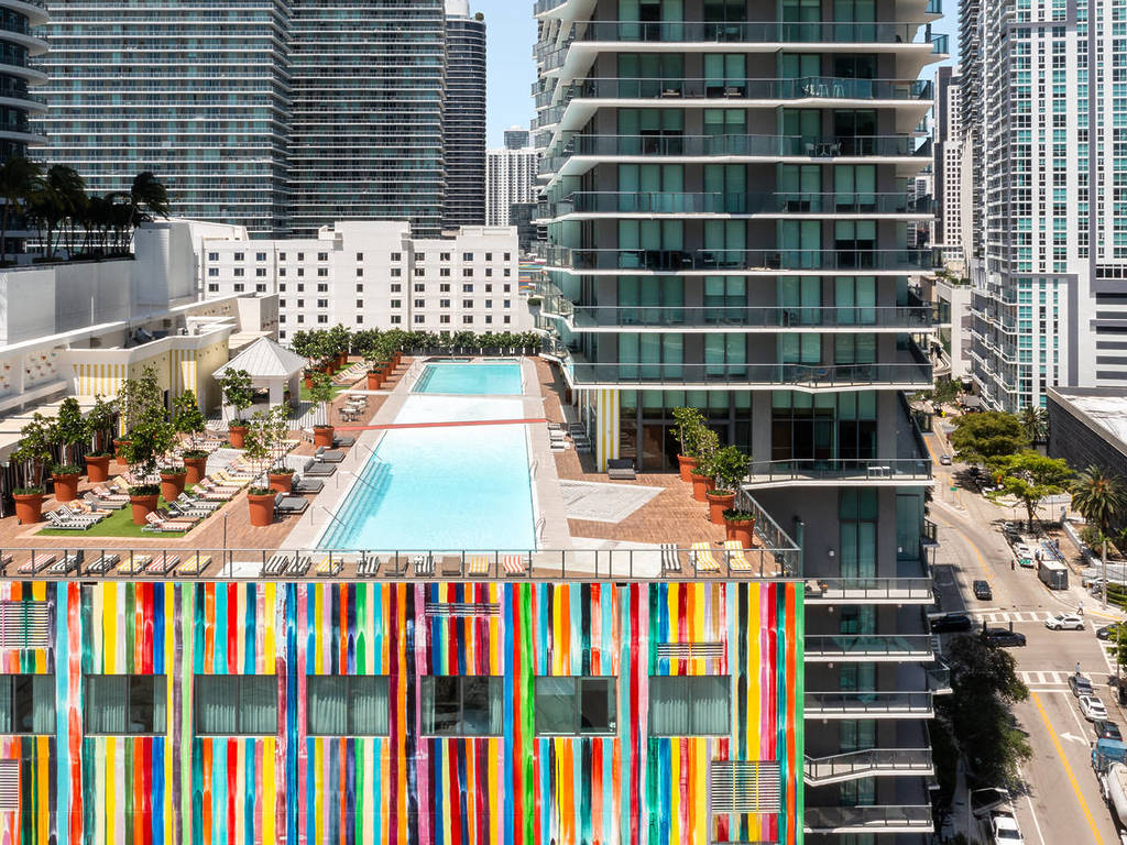 10 best rooftop pools in Miami to cool off in this summer season