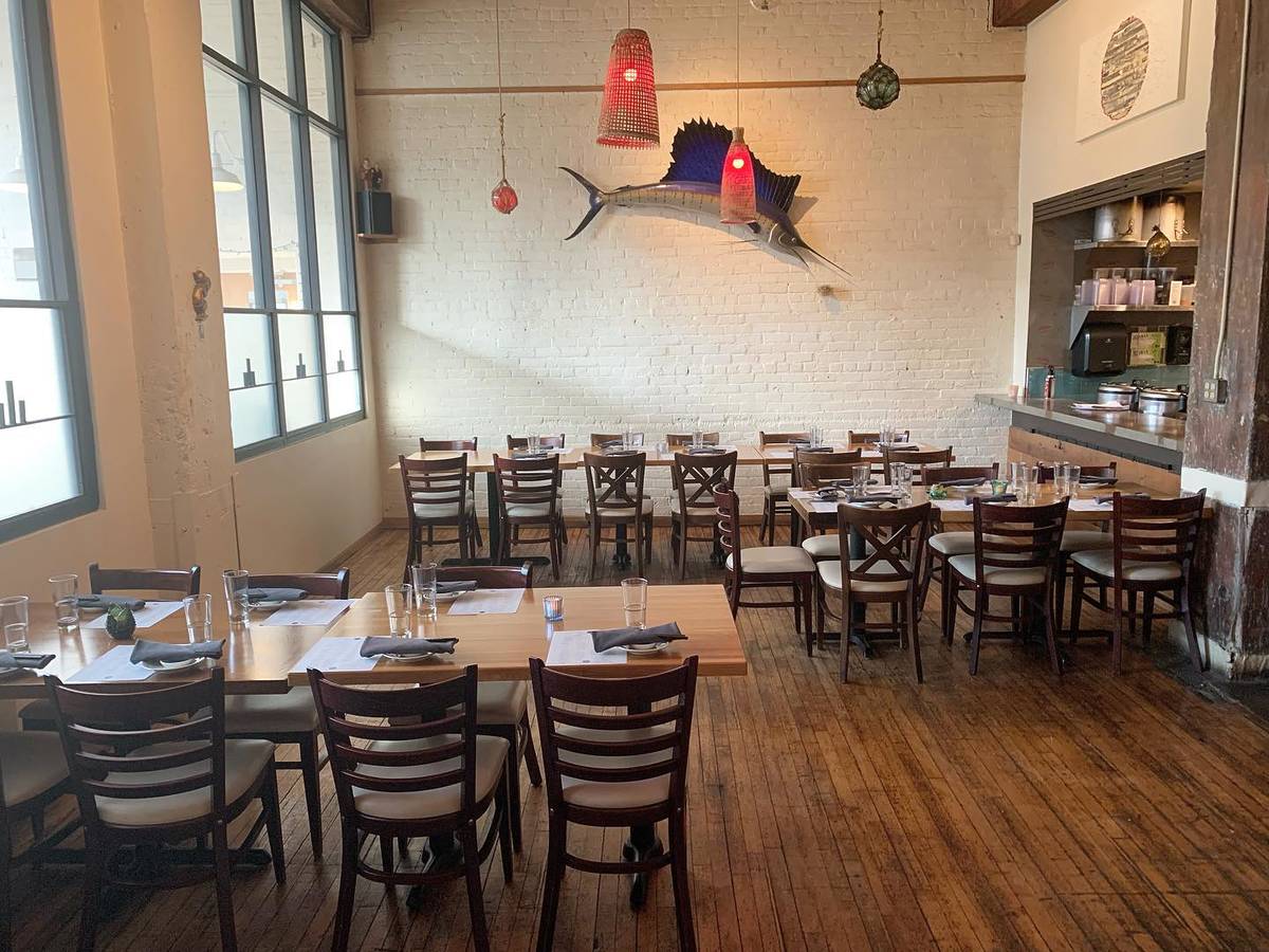 9 Fabulous Sushi Spots In Minneapolis That Are On A Roll