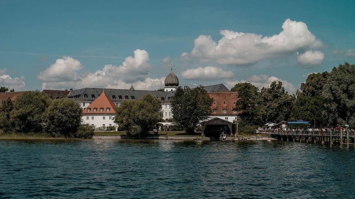 Christmas on an island near Munich: You can only reach this Christmas ...