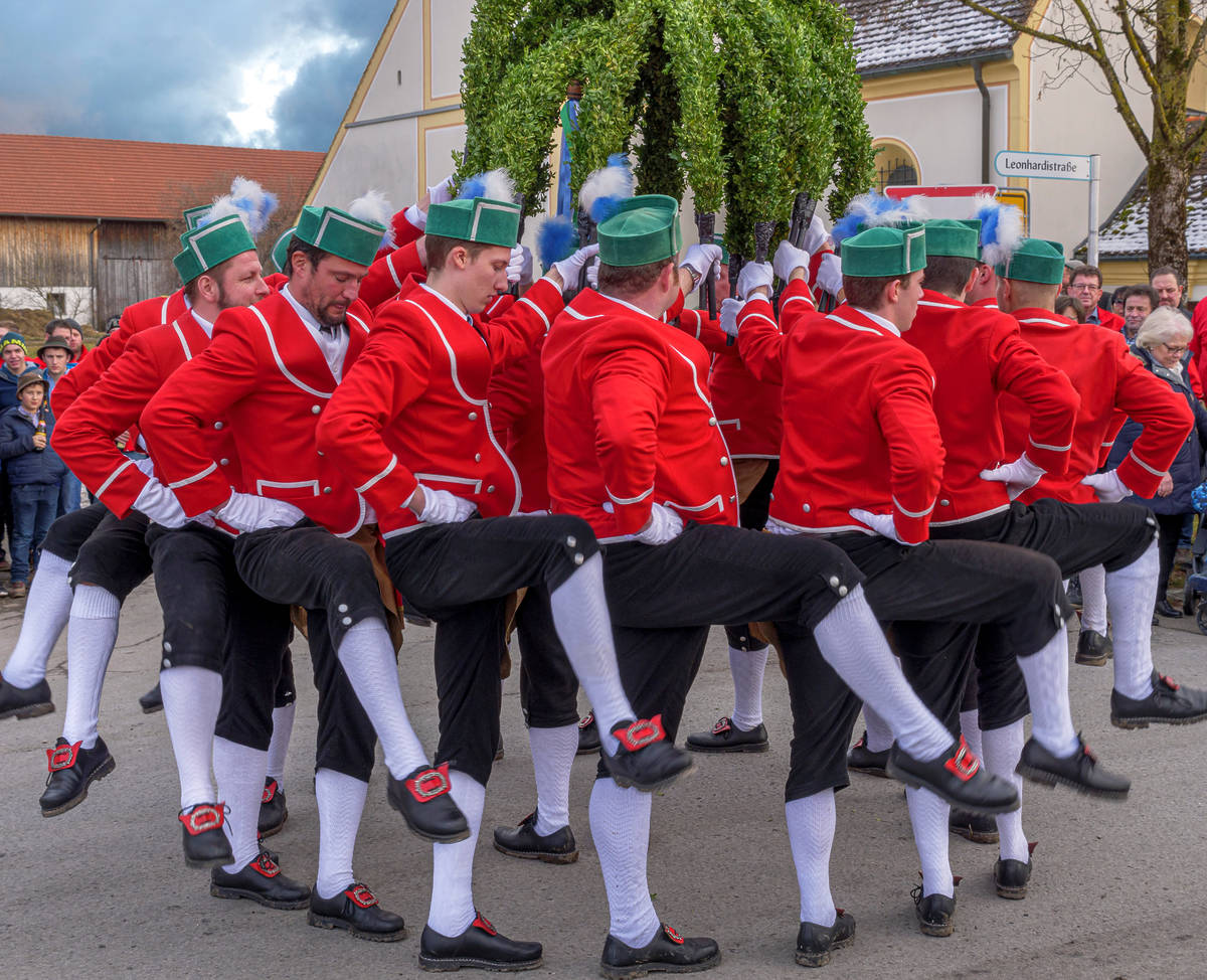 Schäffler dance and carol singers: In Munich, the "Three Wise Men" are ...