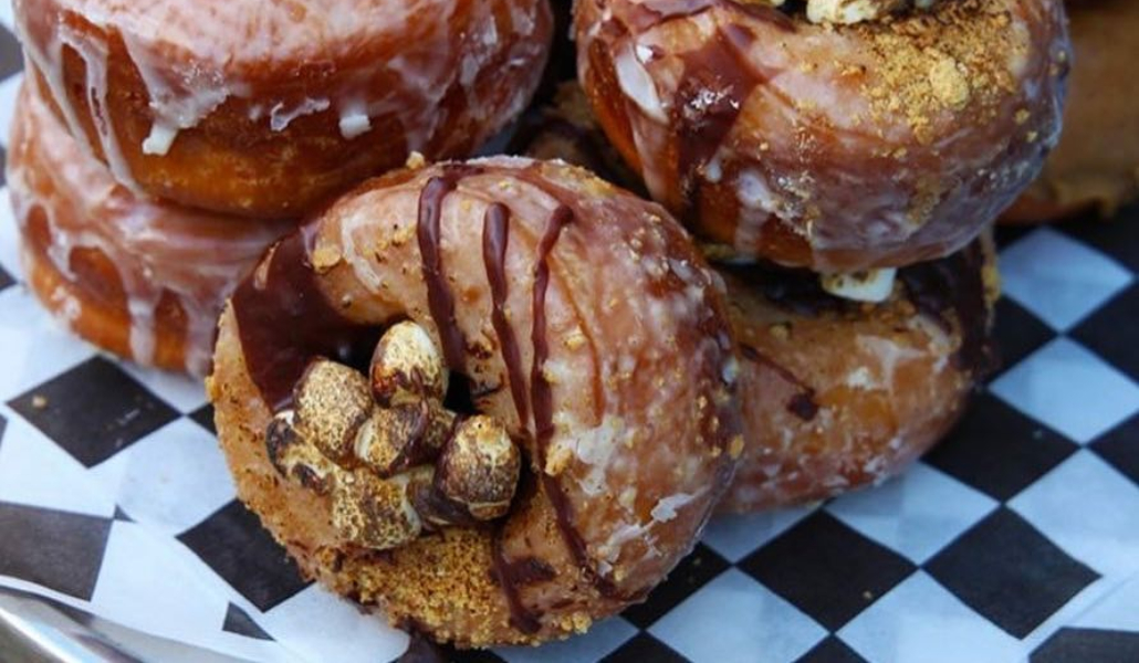Calling All Vegans! Cinnamon Snail Is THE Place To Be For Your Sweet ...